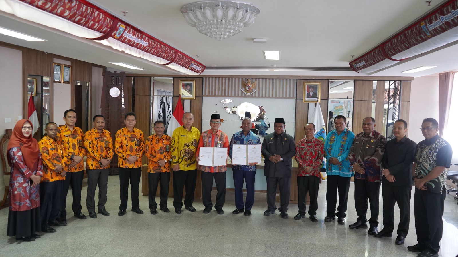 Penandatanganan Akta Hibah Tanah PTA Papua Barat oleh Gubernur dan KPTA Papua Barat – PTA Pabar News